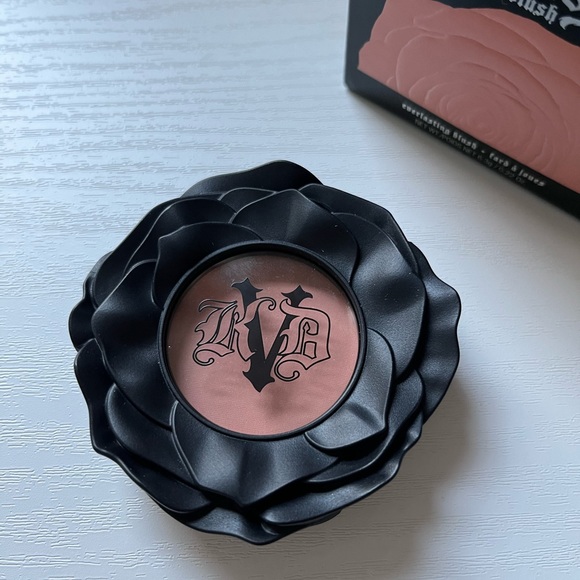 Kat Von D | Makeup | Kvd Vegan Beauty Everlasting Blush Honeysuckle ...